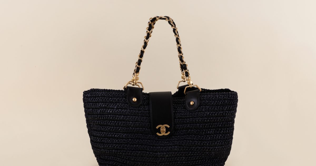 Chanel Limited Edition Raffia Wicker CC Shopping Tote | Vivrelle