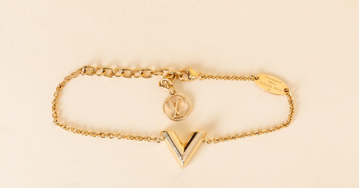 Louis Vuitton Essential V Bracelet | Vivrelle